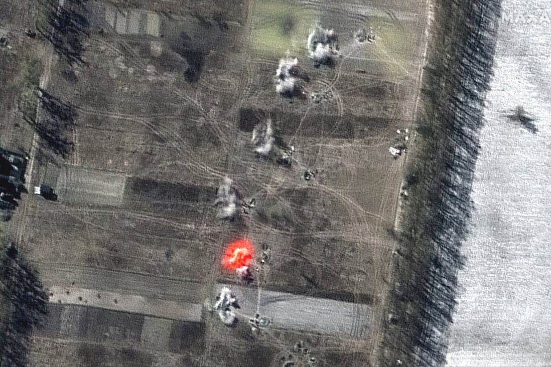 Ukraine war: what satellite images of Russian tanks can – and can’t ...