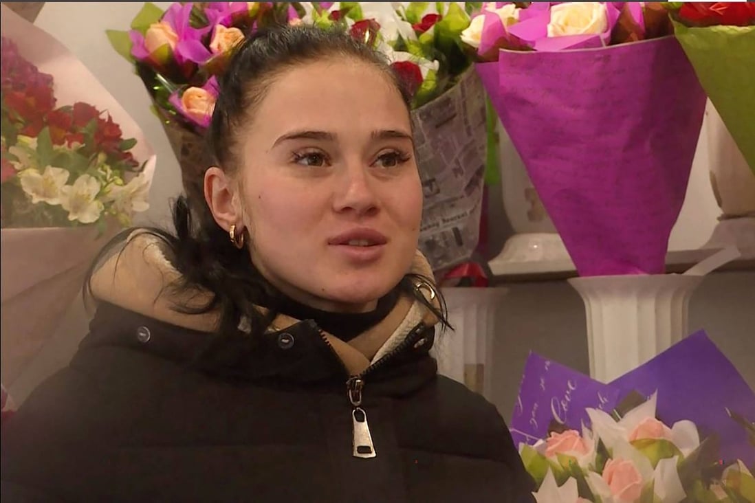 Ukraine war: ‘Flowers continue to bloom’ in ghost city as florist stays ...