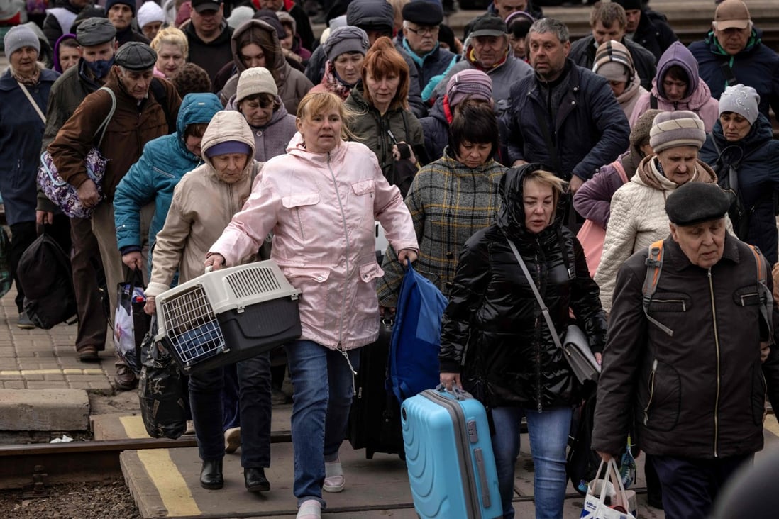 Ukraine war: ‘Evacuate now’ minister urges as people flee for their ...