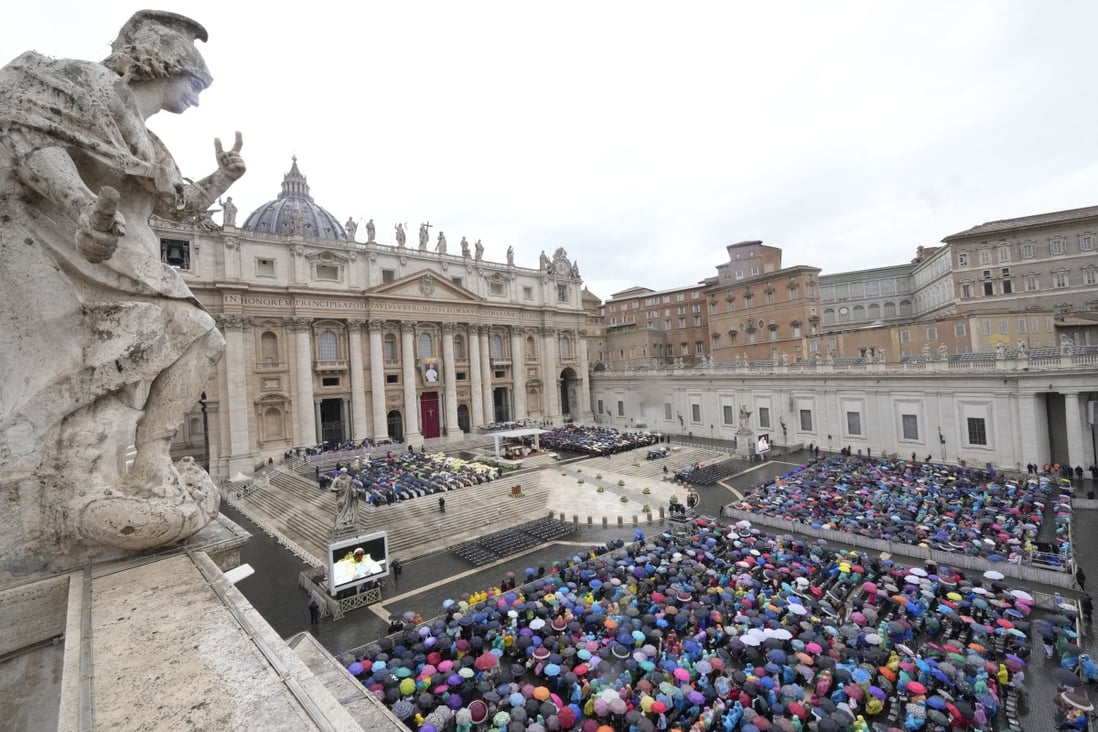 Pope Francis beatifies ‘smiling’ former pope John Paul I | South China ... Pope Francis beatifies ‘smiling’ former pope John Paul I | South China ...