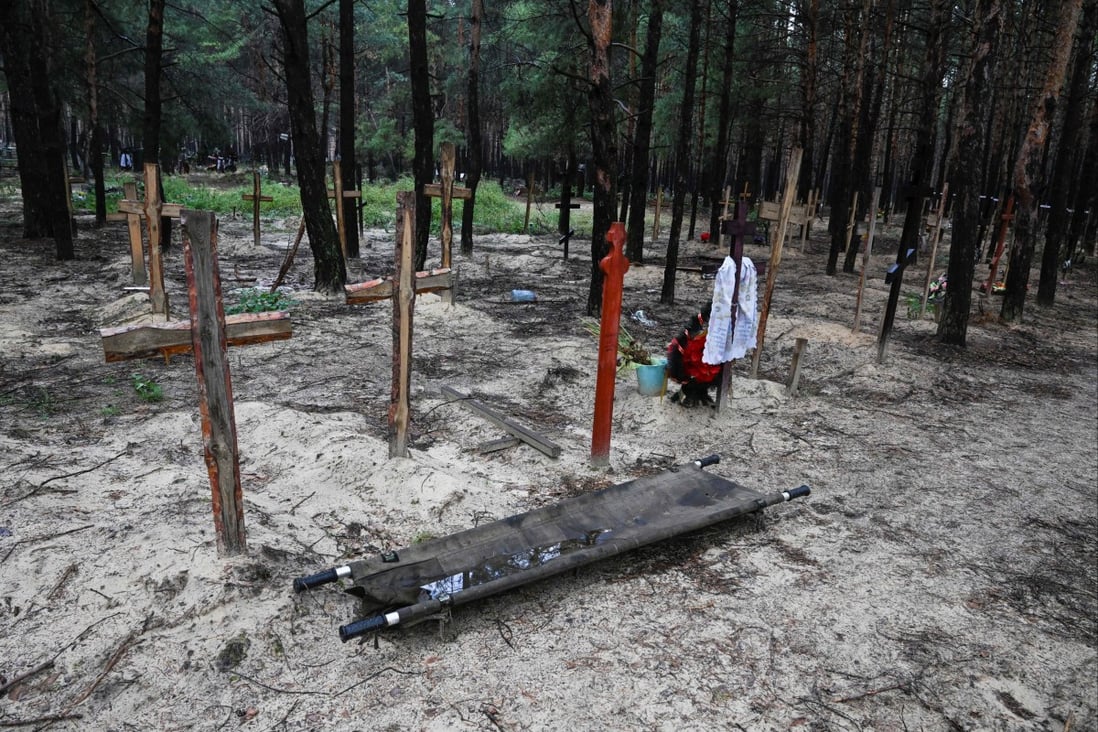 Ukraine war: EU calls for war crime tribunal over mass graves in ...