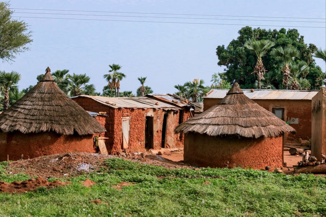 As African continent heats up, builders use mud to create ‘breathing ...