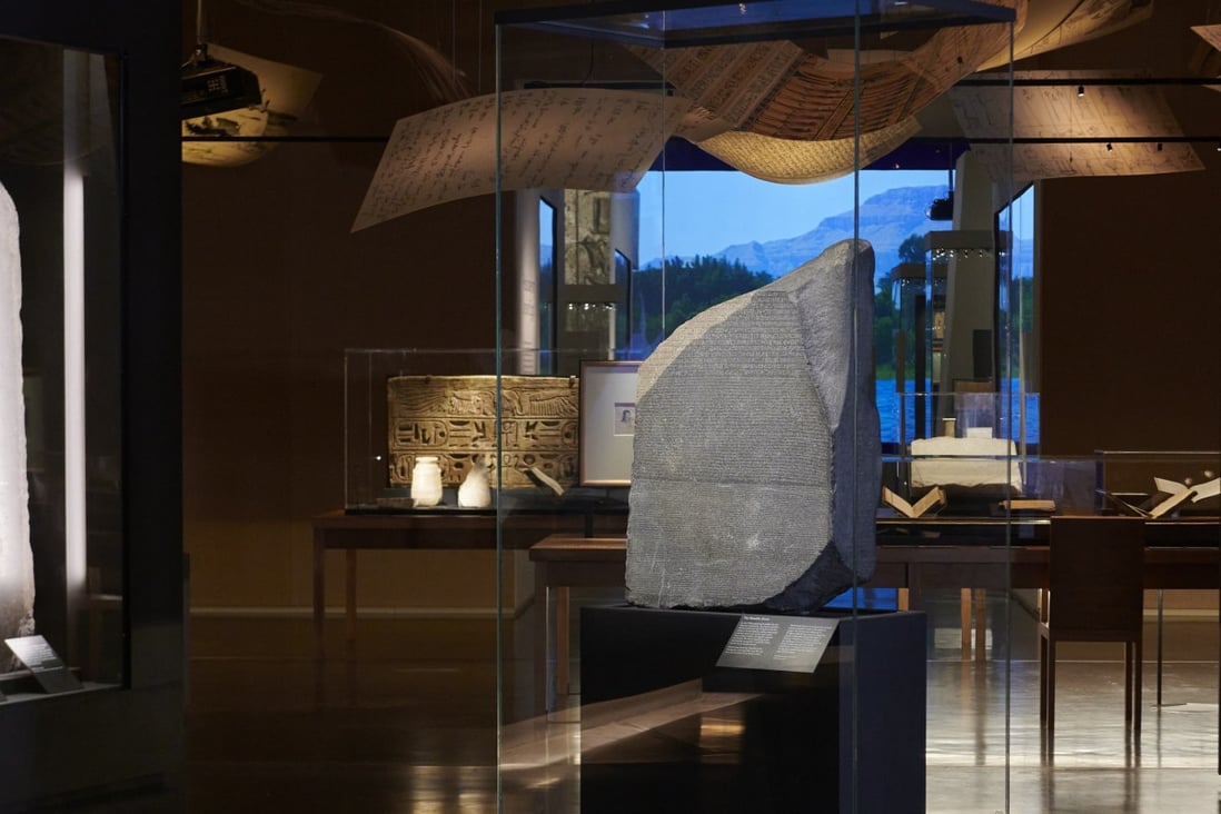 Egyptians urge British Museum to return famous ancient artefact Rosetta ...