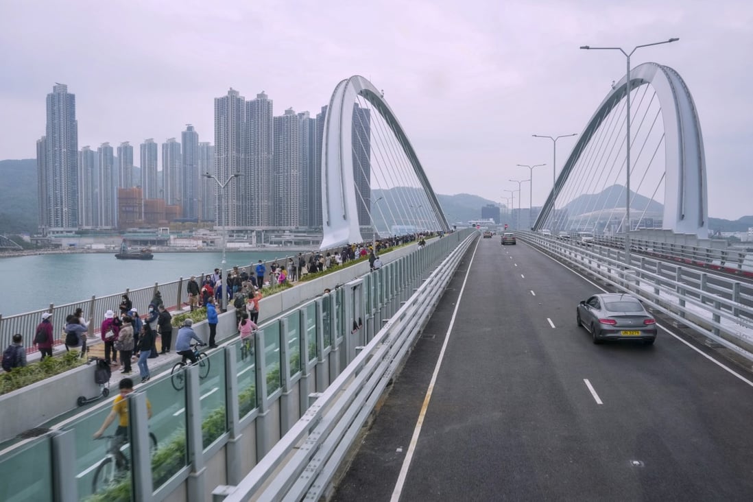 Hong Kong authorities to monitor just-opened tunnel and road links in ...
