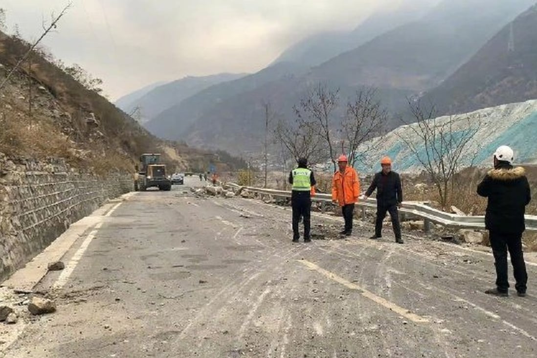 Southwest China earthquake triggers rockslides, but no casualties ...