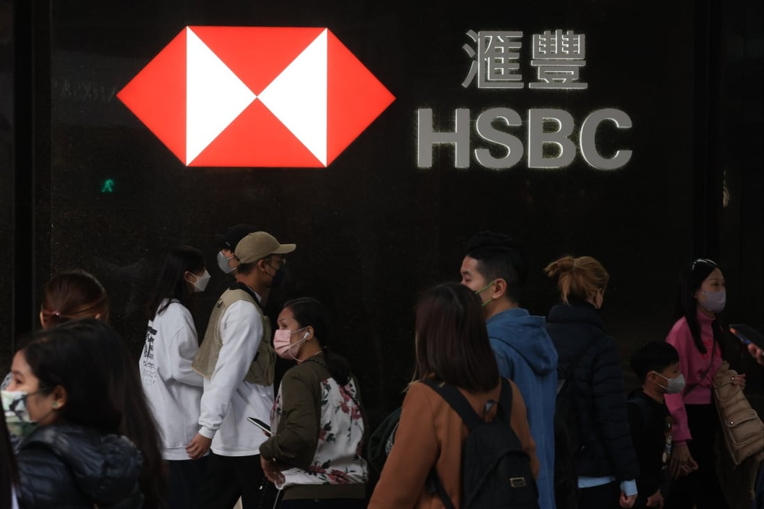 HSBC to pay largest dividend in 4 years, lifted by bumper fourth ...