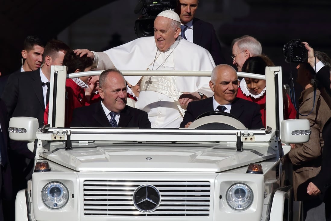 Pope Francis allows women to vote at bishops’ meeting, long a ‘crack in ...