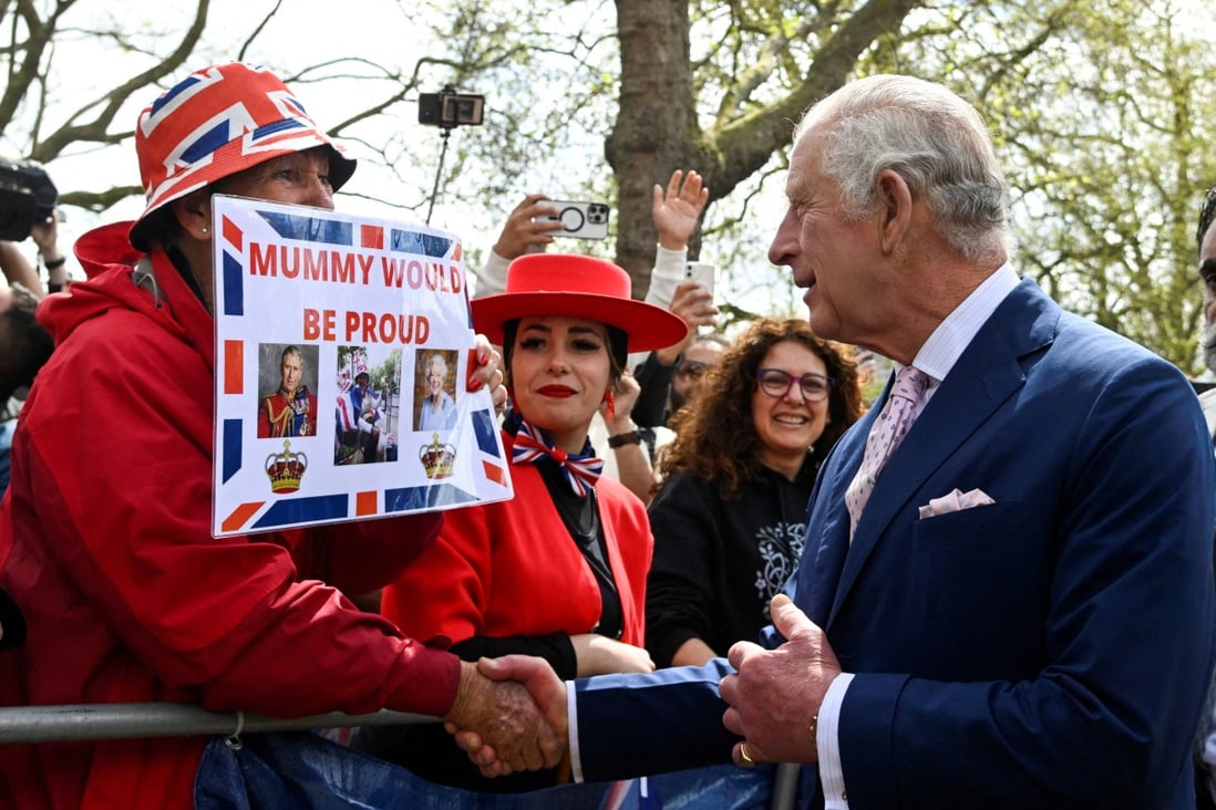 King Charles coronation: royals surprise crowd outside Buckingham ...
