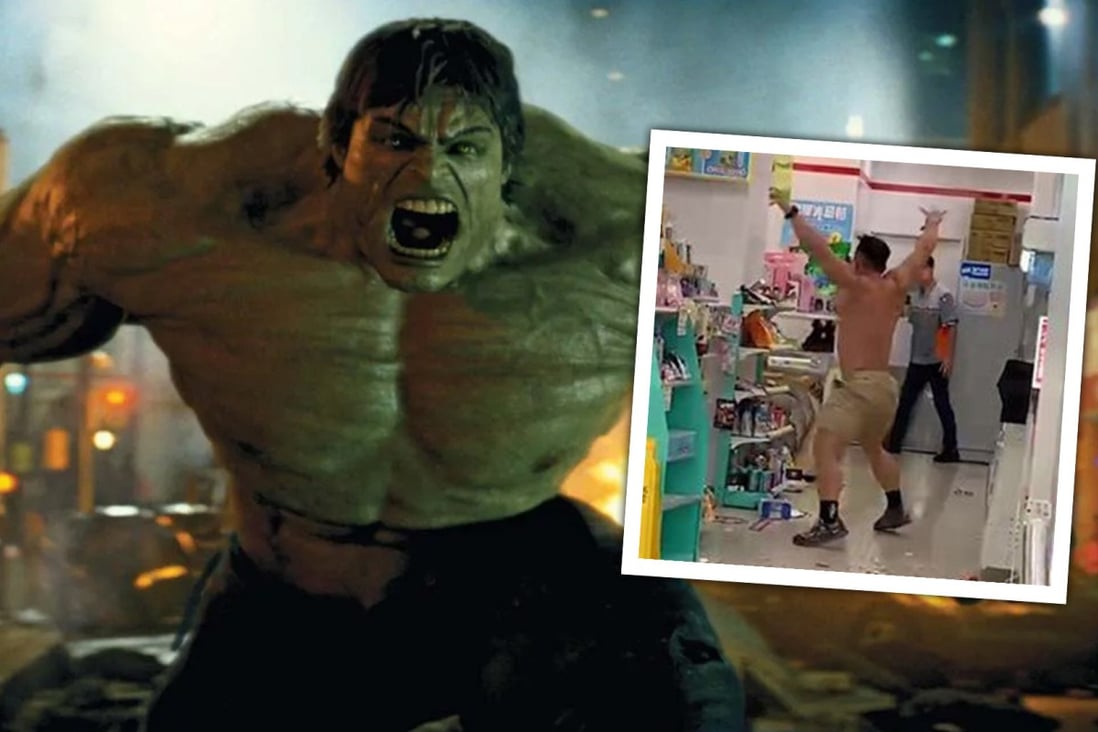 ‘Looks like the Hulk’: topless beefy bodybuilder stages Taiwan ...
