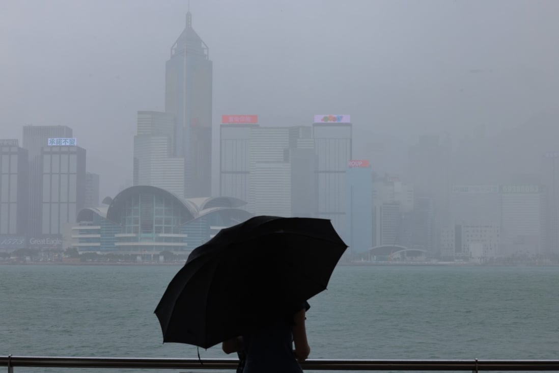 Hong Kong Observatory lifts amber rain signal on Saturday evening ...