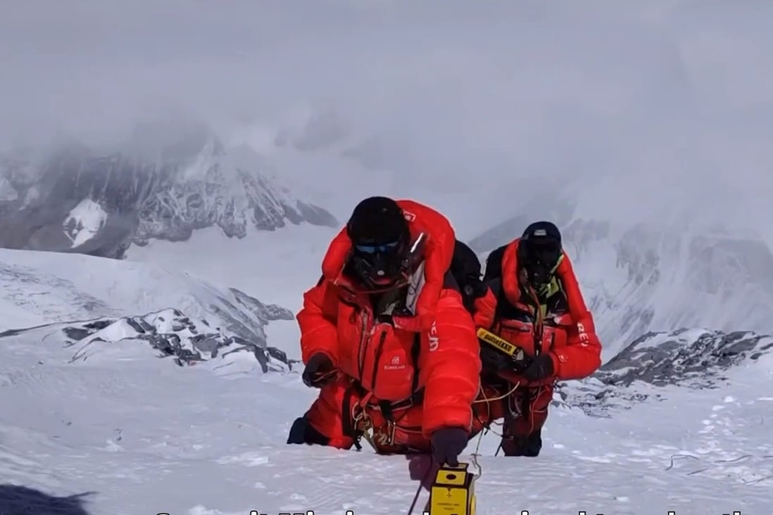 How deep is the snow on Mount Everest? A Chinese team says it’s deeper ...