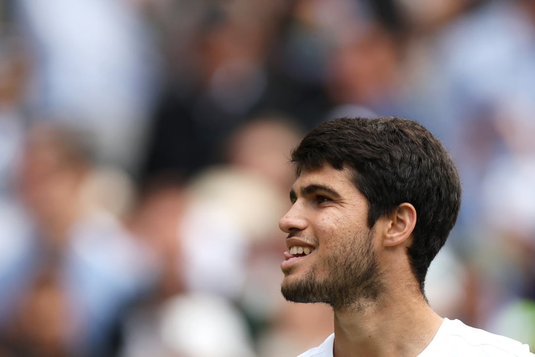 Did Carlos Alcaraz’s dad film Novak Djokovic in practice at Wimbledon ...