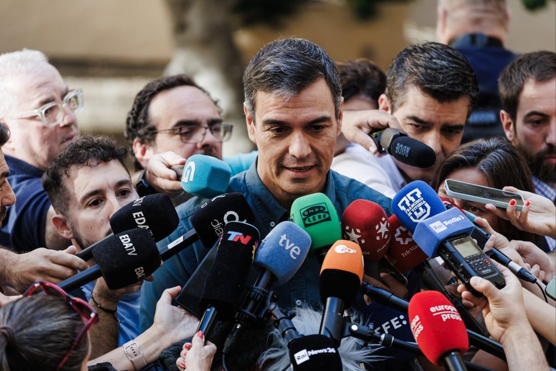 Spain’s Socialists lose seat, after expat vote count, making it harder ...