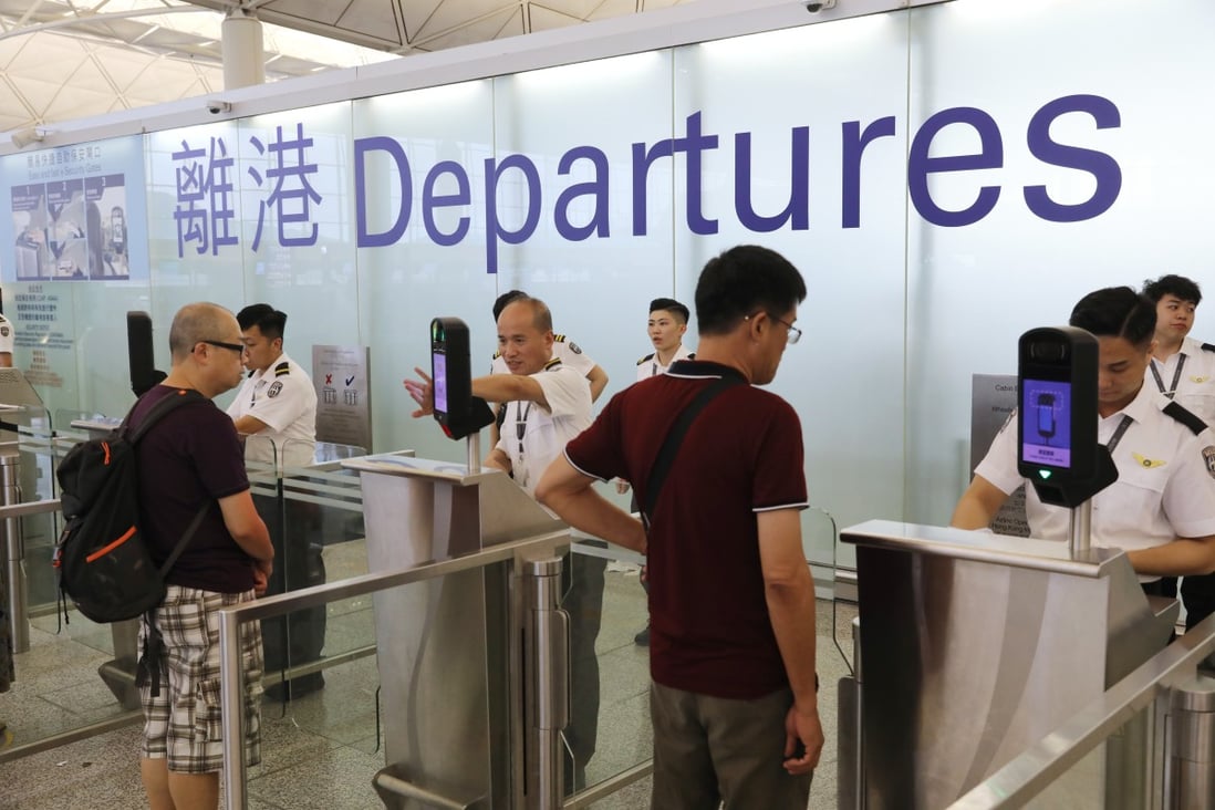 Hong Kong airport struggles to pick up pieces after 1,000 flights ...