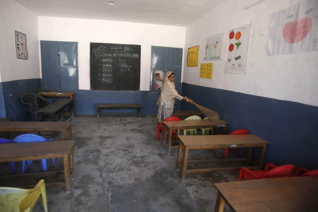 Schools reopen in Kashmir, but classrooms stay empty amid unrest ...