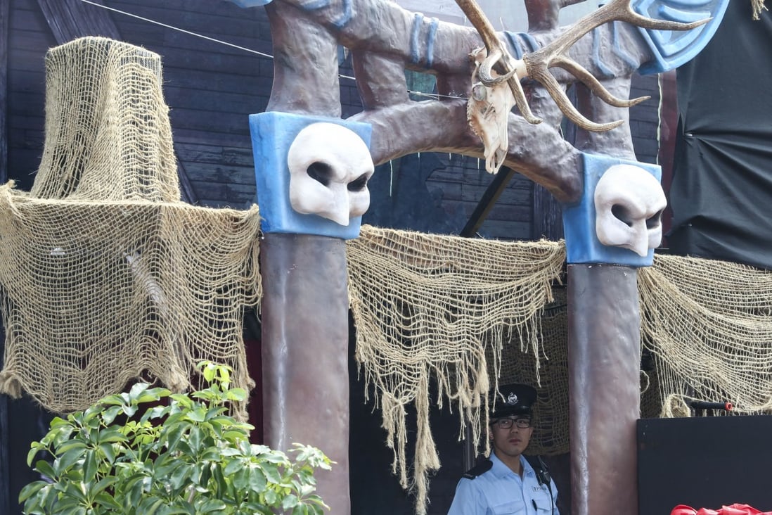 Death of man crushed inside Ocean Park haunted house was an accident ...