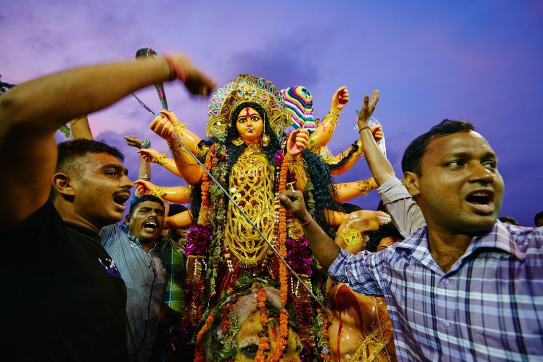 Indian street festival Durga Puja: guide to the celebrations, marquees ...