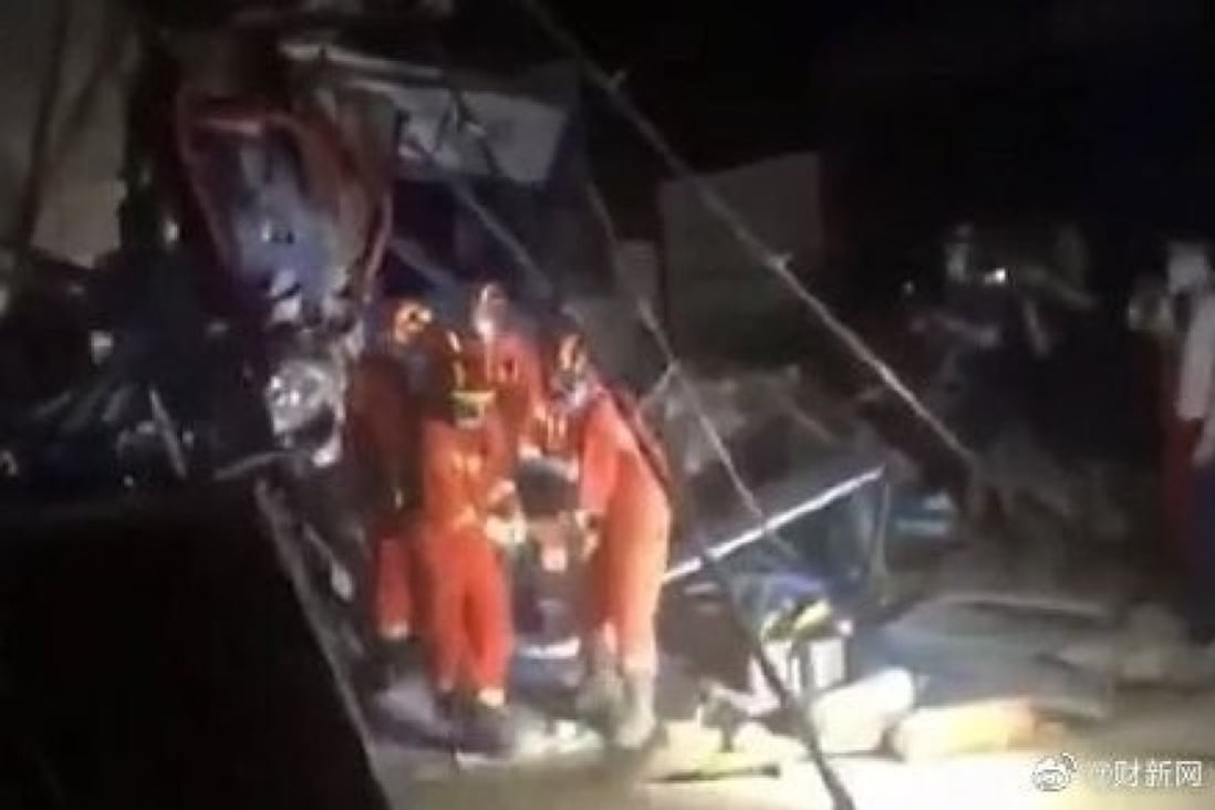 Deadly building site collapse in China stops work at Country Garden ...