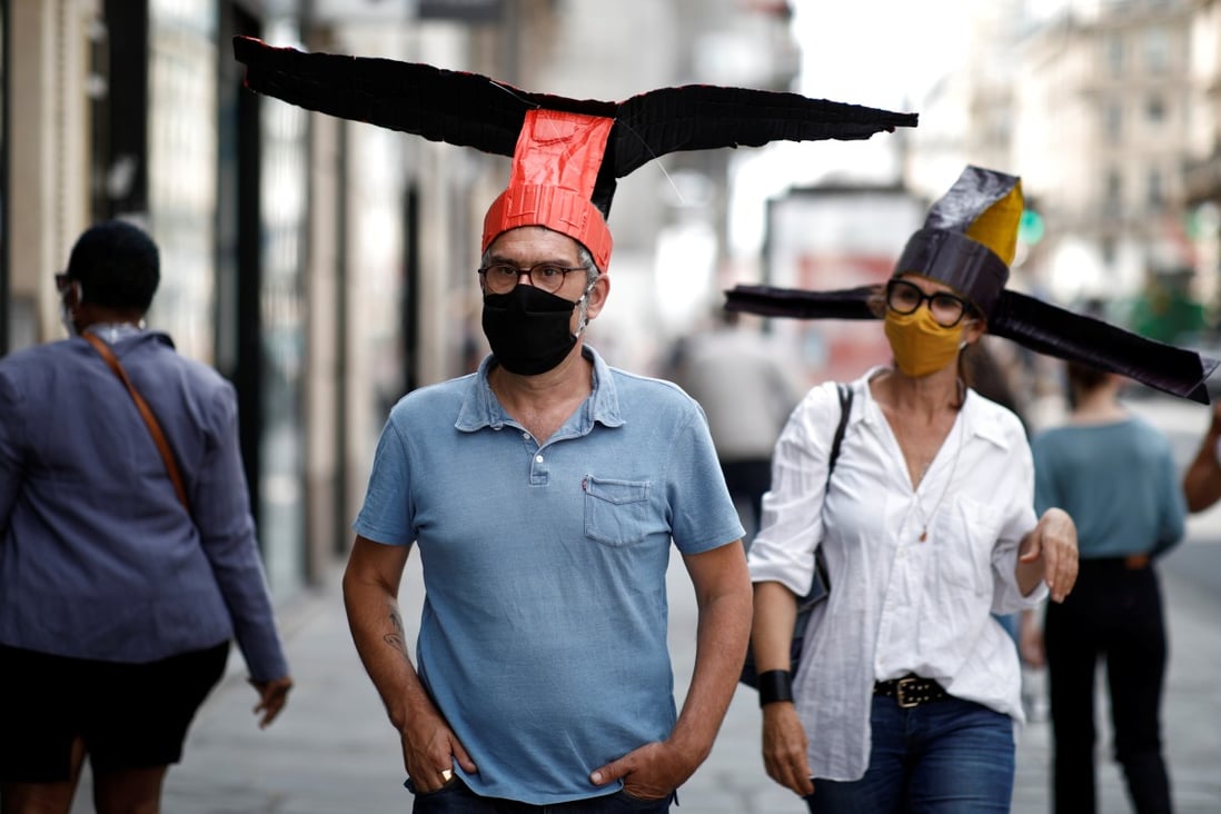 Hats for social distancing from Chinese dynasty 1,000 years ago handed ...