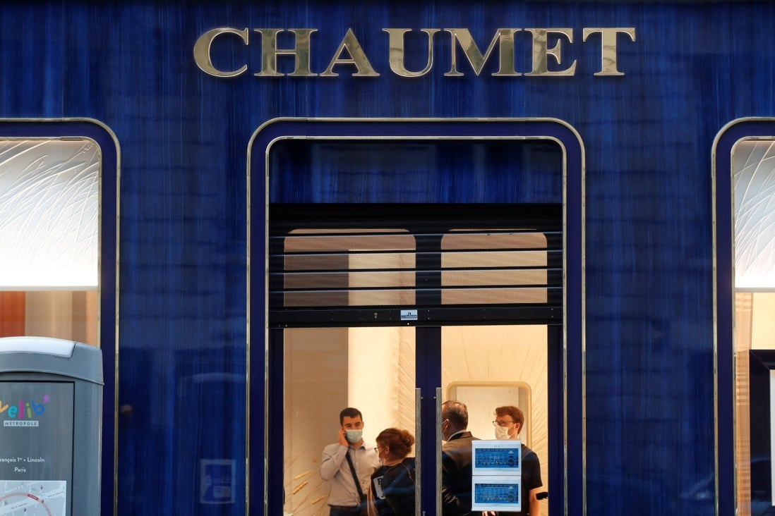 Man robs iconic Chaumet jewellery store in Paris, uses stand-up scooter ...