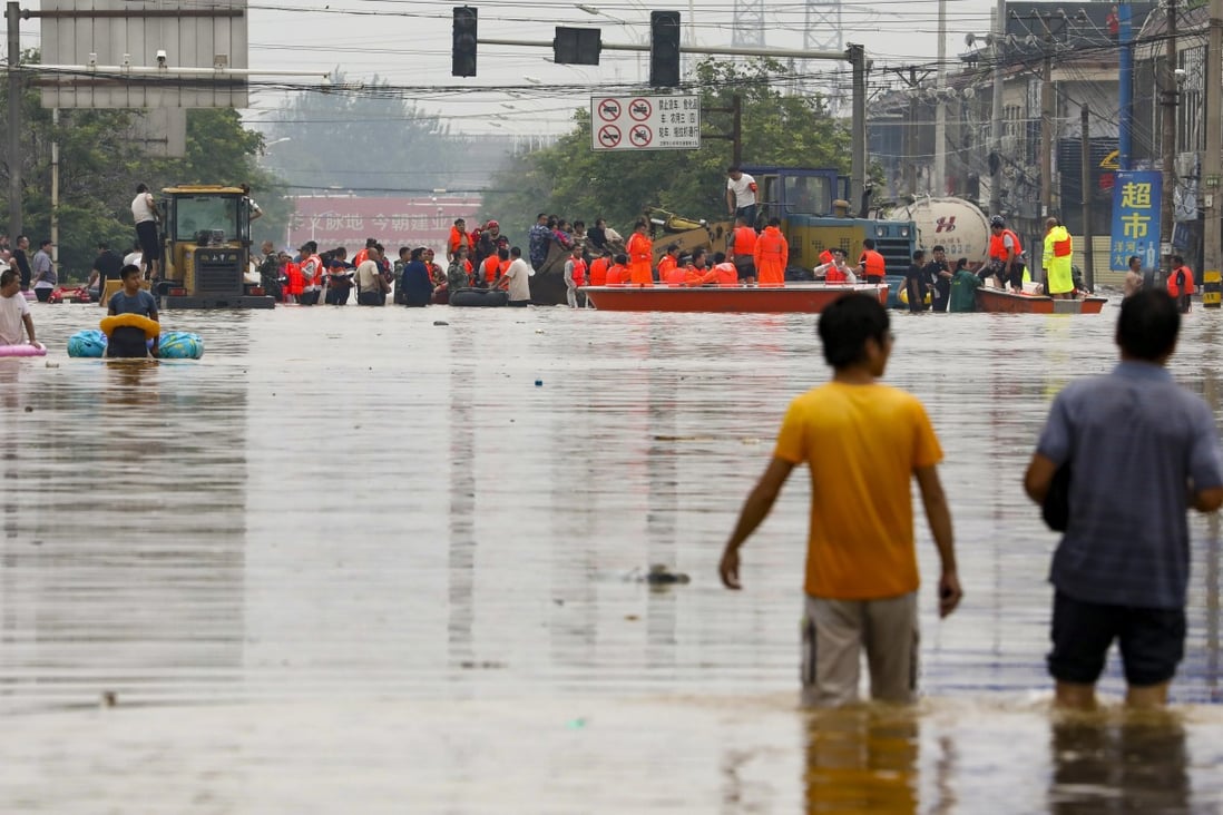 In China, Zhengzhou mops up but other cities prepare for In-fa flood ...