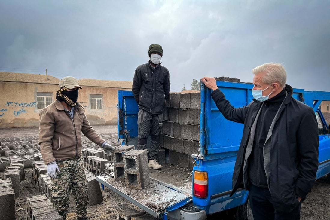 Up to 5,000 Afghan refugees fleeing to Iran a day, aid group says ...