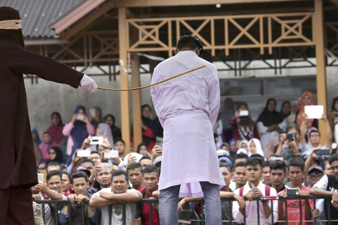 Gay Couple Face Up To 100 Strokes Of The Cane In Indonesias Aceh