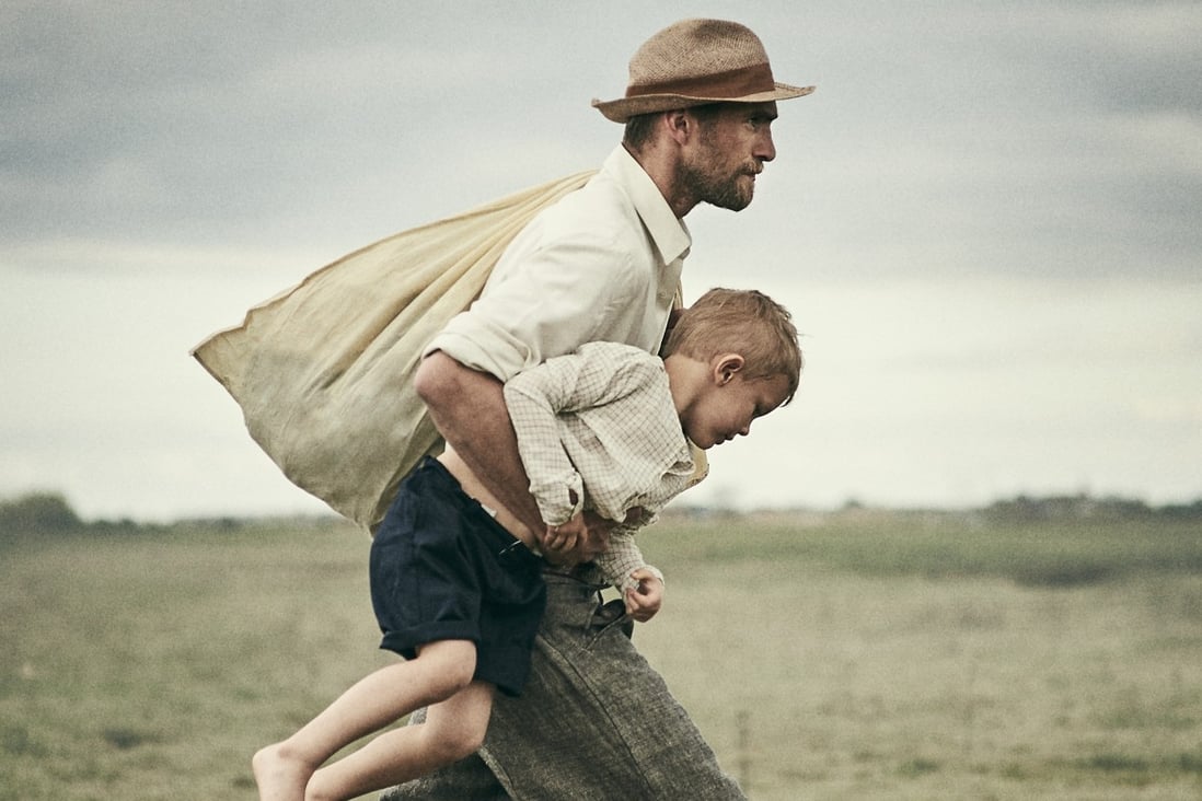 That’s one stylish family: models Will and Chloe Chalker with son ...