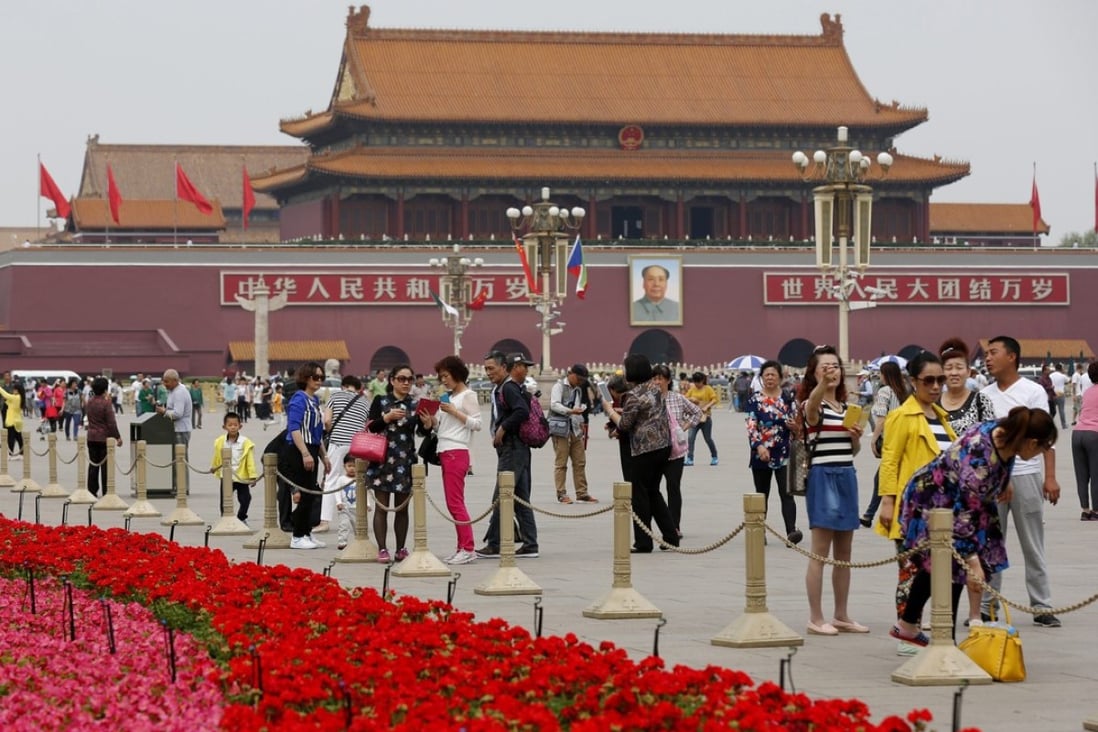 The average working class Chinese family plans to borrow US$40,000 but ...