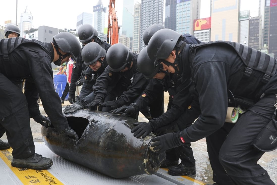 Meet the heroes behind the 50-hour wartime bomb disposal operations in ...