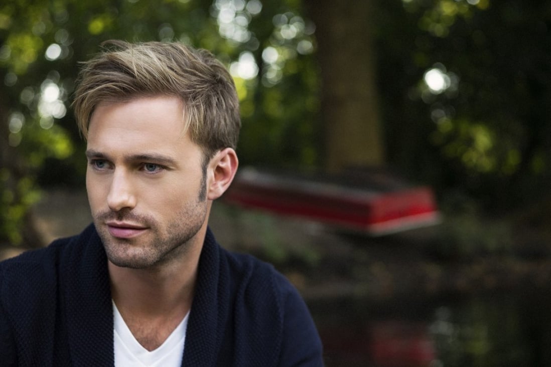 German baritone brings his film-star looks and informal lieder style to ...