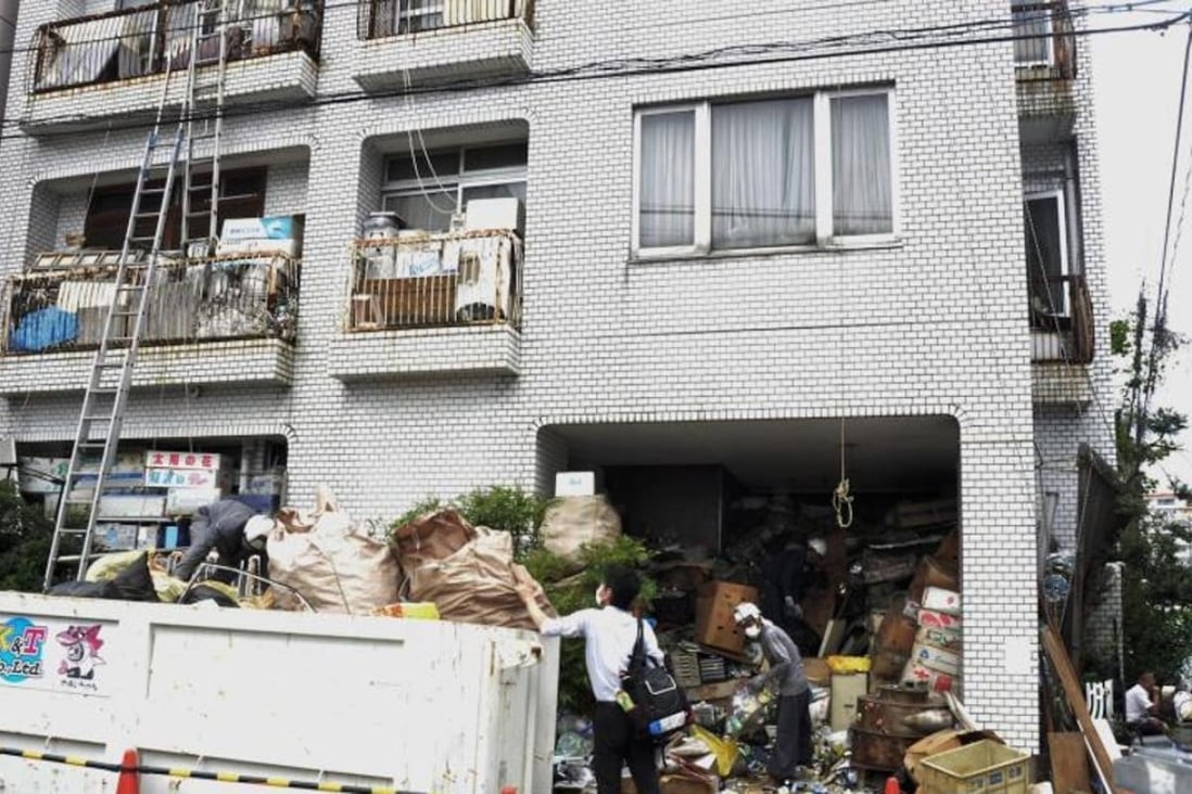 Japanese man hoarded so much rubbish that it spilled out into the ...