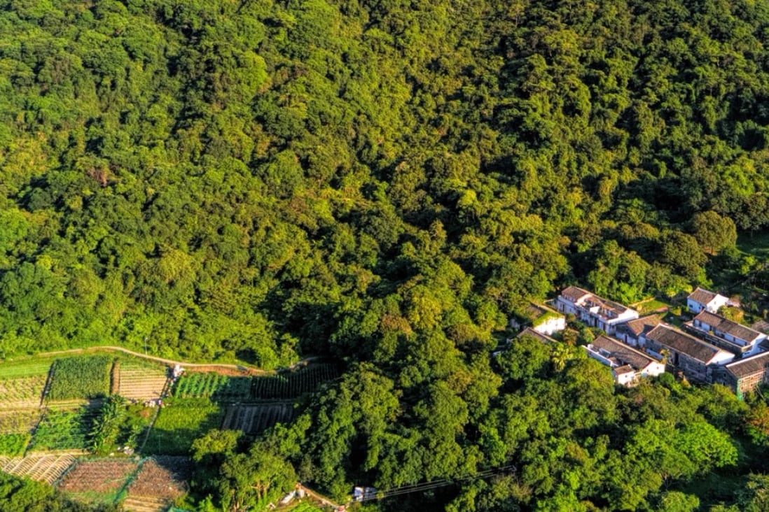 Hiking in Hong Kong: beautiful Hoi Ha and Pak Sha O, a historic Hakka ...