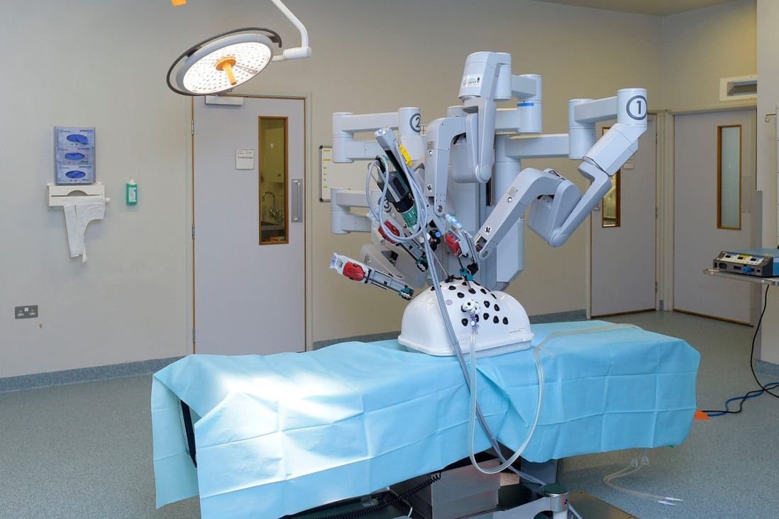 Surgical robotics is here to stay. But when things go wrong, who’s to ...