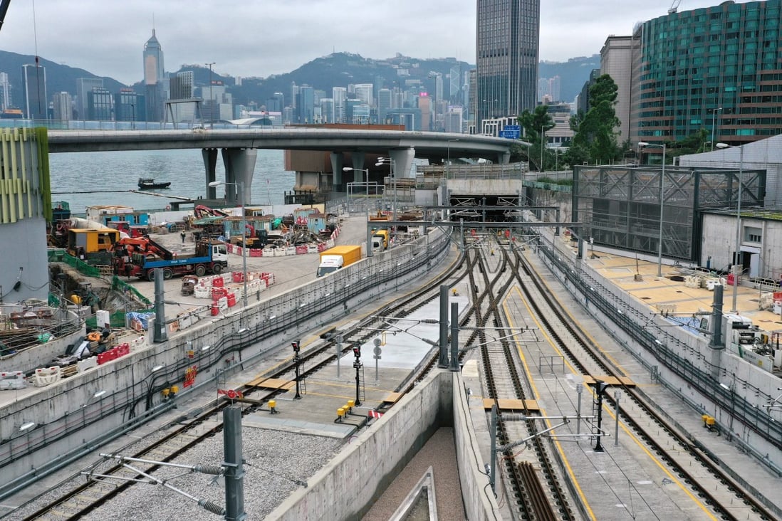 Hong Kong engineers split over conclusion rail platforms at centre of ...