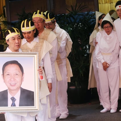 Two 'heavenly kings' of Canto-pop among mourners at funeral of Cheung ...