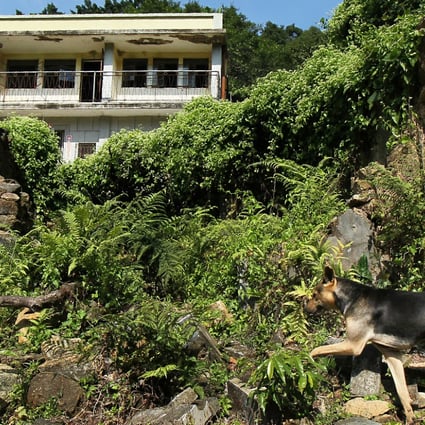 Planning board shrinks zones for village houses in country-park ...