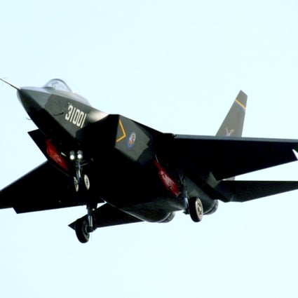 New Chinese J-31 stealth fighter spotted in Zhuhai ahead of air show ...