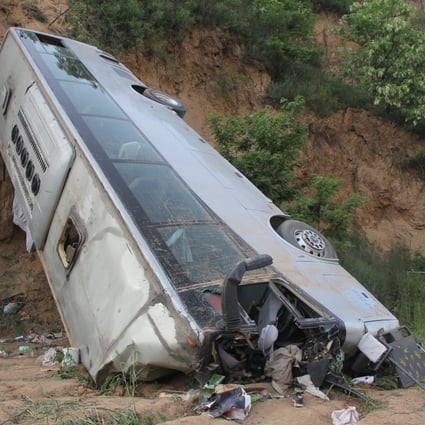 35 dead as bus plunges off a 30-metre-deep ravine in China | South ...