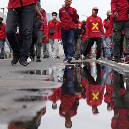 Hundreds in Indonesia take to the streets of Jakarta to protest talk of ...