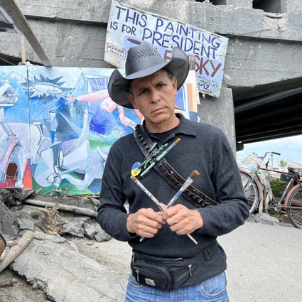 Ukraine war: Mexican-American artist Roberto Marquez travels to Irpin ...