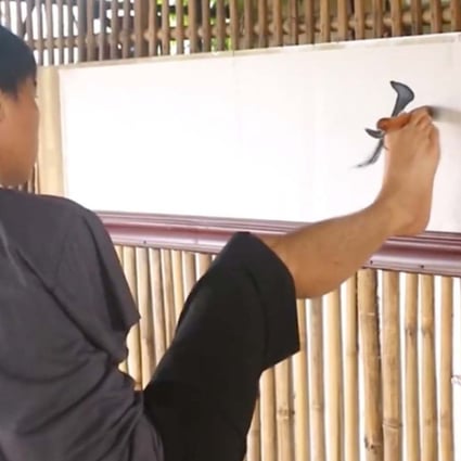 Man in China with no arms shows millions how the disabled can live full ...