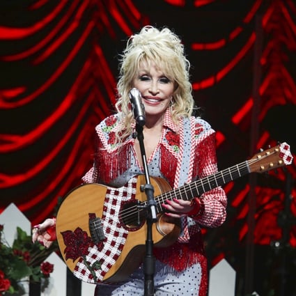 Dolly Parton awarded Carnegie Medal of Philanthropy, says she gives ...
