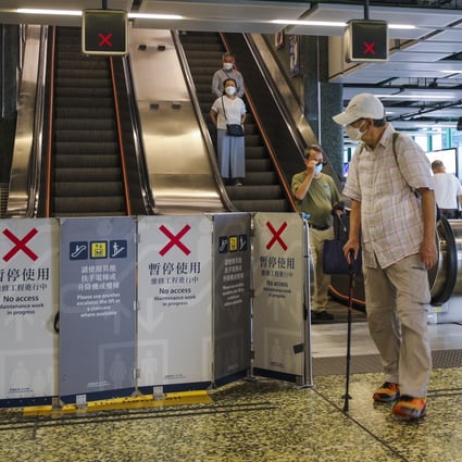 Escalator at Hong Kong MTR railway station breaks down when clothing ...