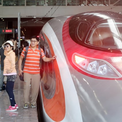 Hong Kong to send ‘thousands of officers’ to checkpoints along mainland ...