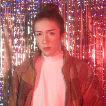 Hong Kong Mirror accident: injured dancer Mo Li takes first steps with help of exoskeleton ...