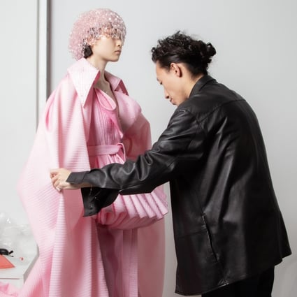 Blackpink’s Lisa wears his looks, Chanel’s president of fashion ...