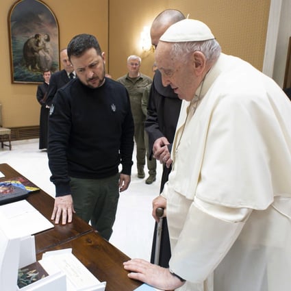 Volodymyr Zelensky discusses Ukraine war with Pope Francis at the ...
