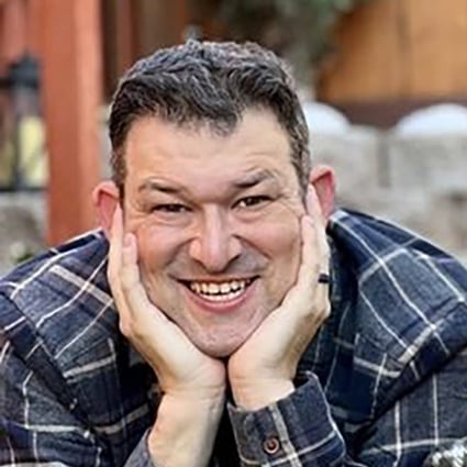 US man killed while helping ducklings cross busy California street ...