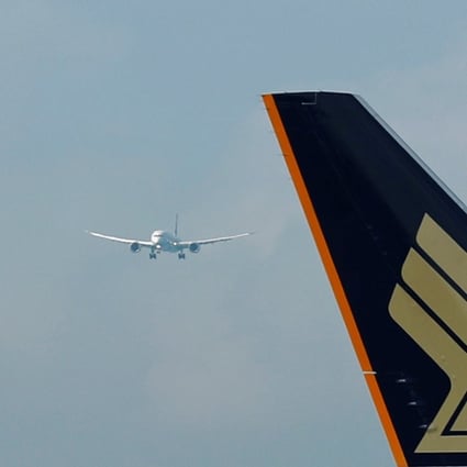 Why was bomb-threat Singapore Airlines flight allowed to fly to ...